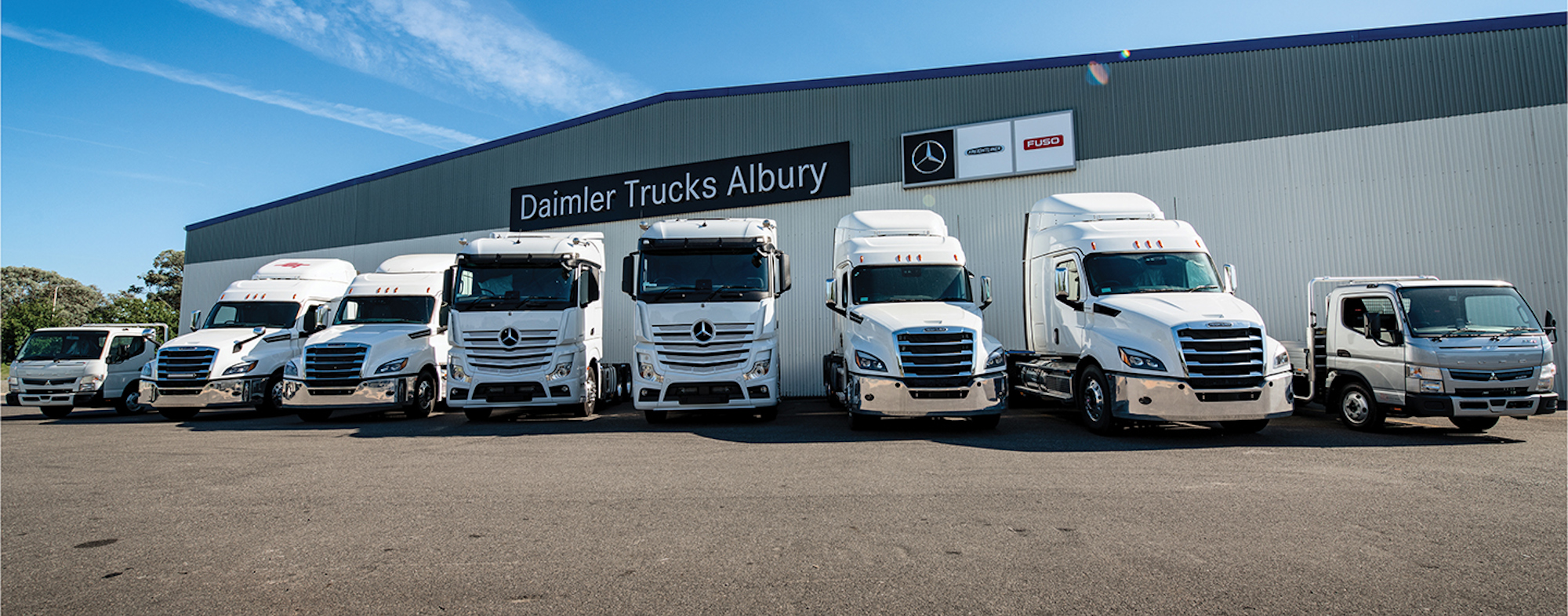 Truck Servicing and Service Plans | SelecTrucks